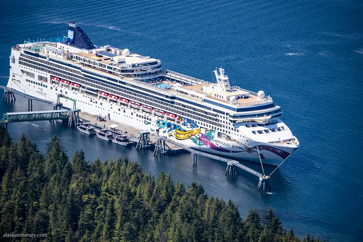 Norwegian Jewel Review: Onboard Amenities and Experiences